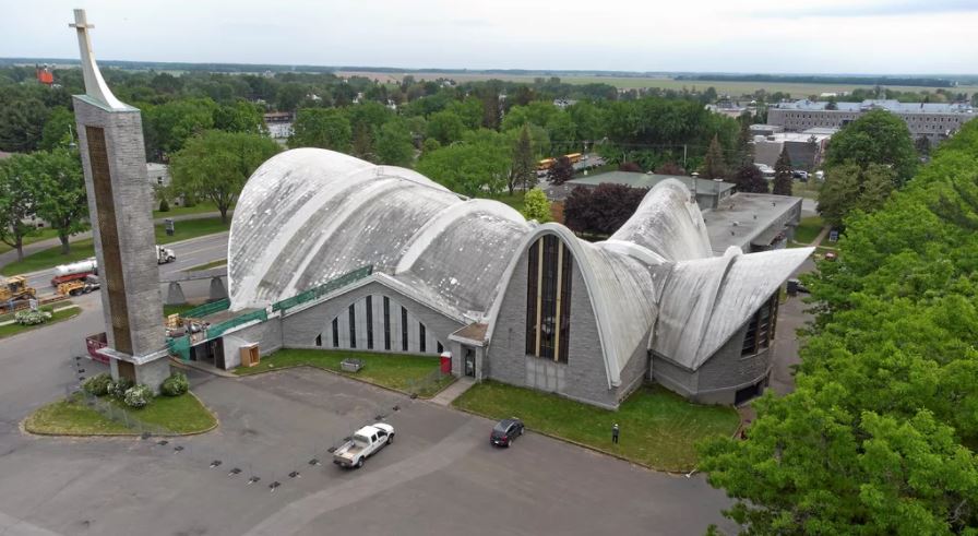 Des travaux majeurs sur la toiture de la cathédrale de Nicolet ...